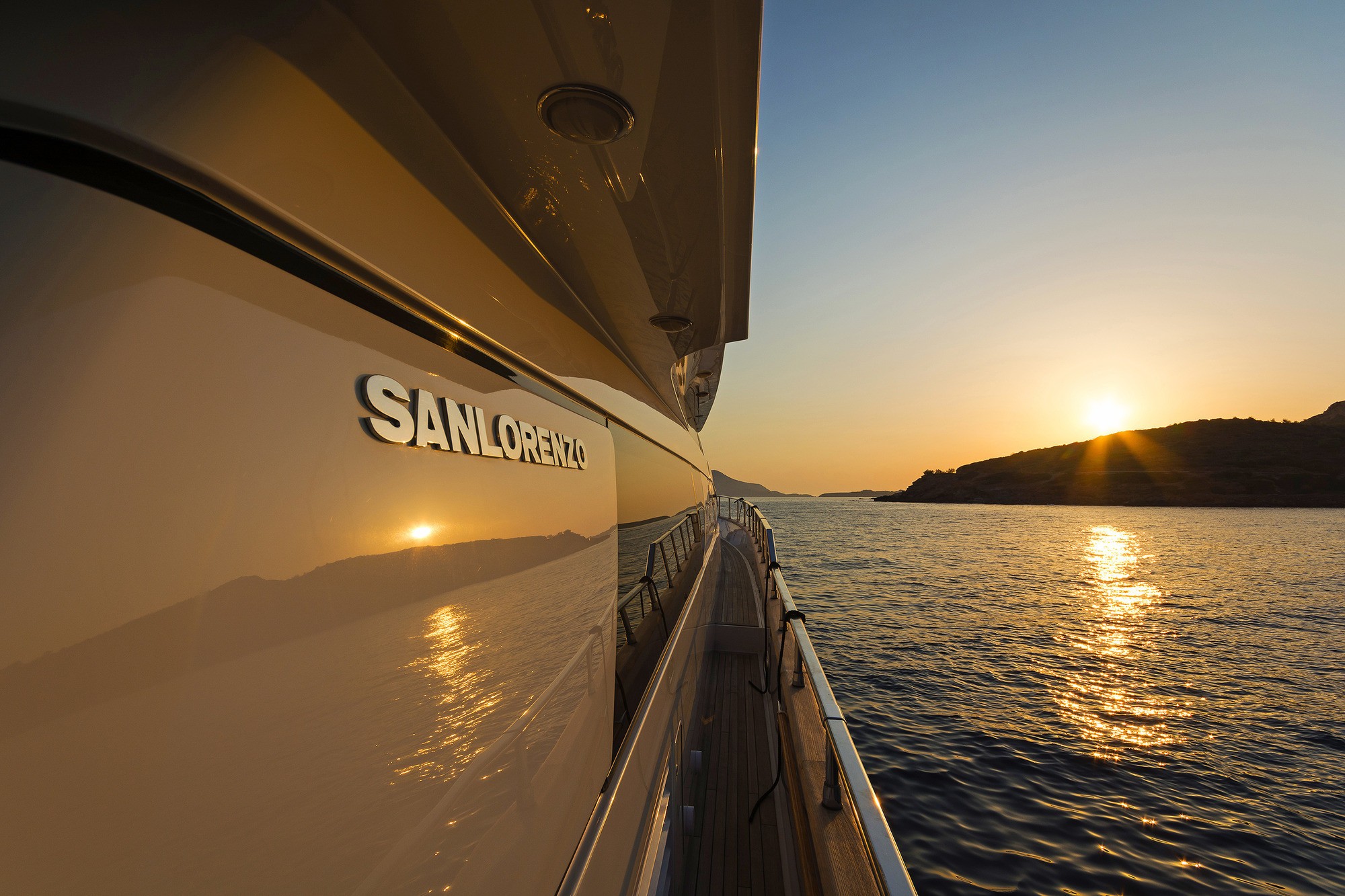 Yacht FOS, Sanlorenzo | CHARTERWORLD Luxury Superyacht Charters